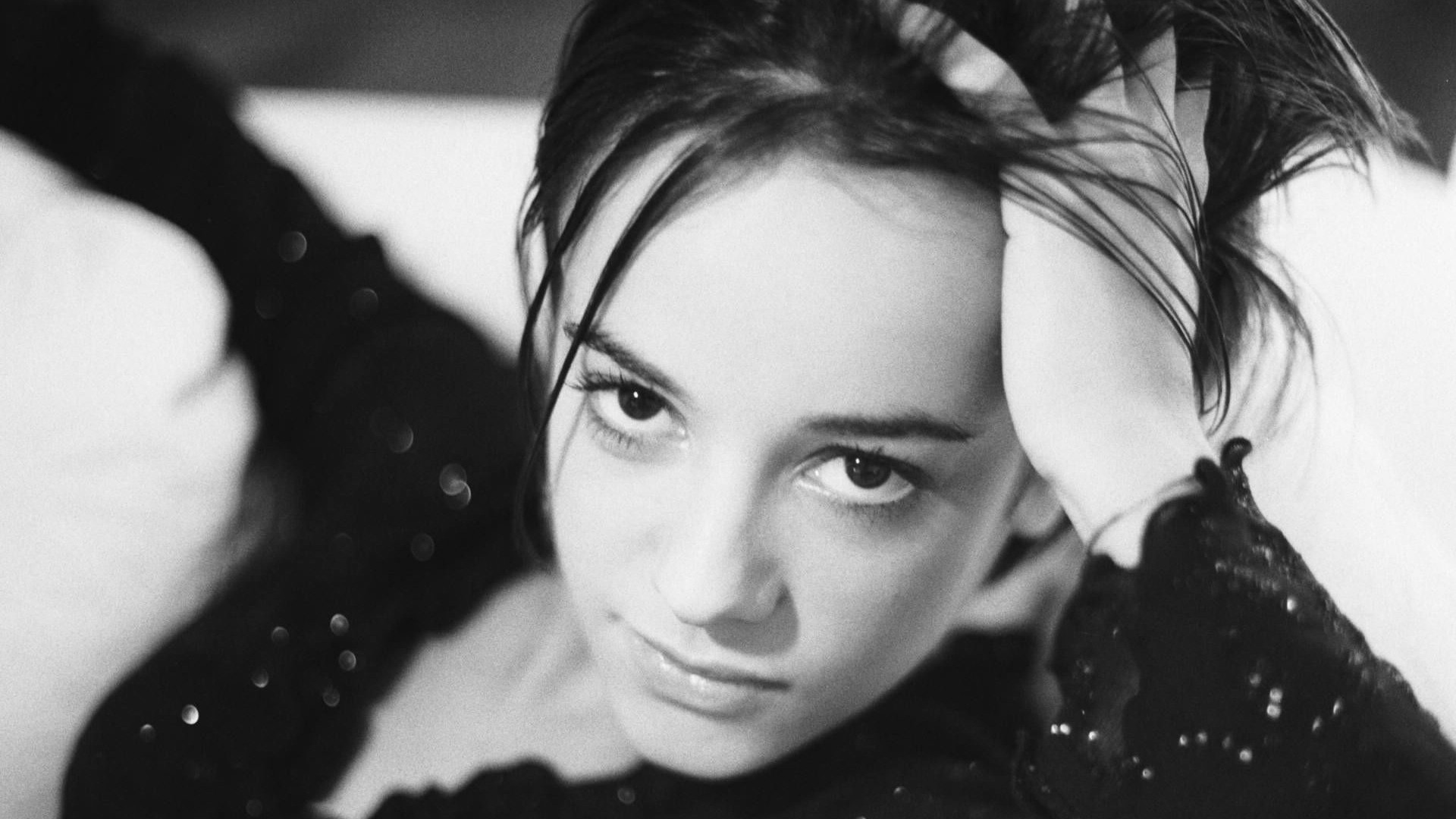 Alizee, France, Singer, Brunette, Dark Eyes, Monochrome Wallpapers HD ...