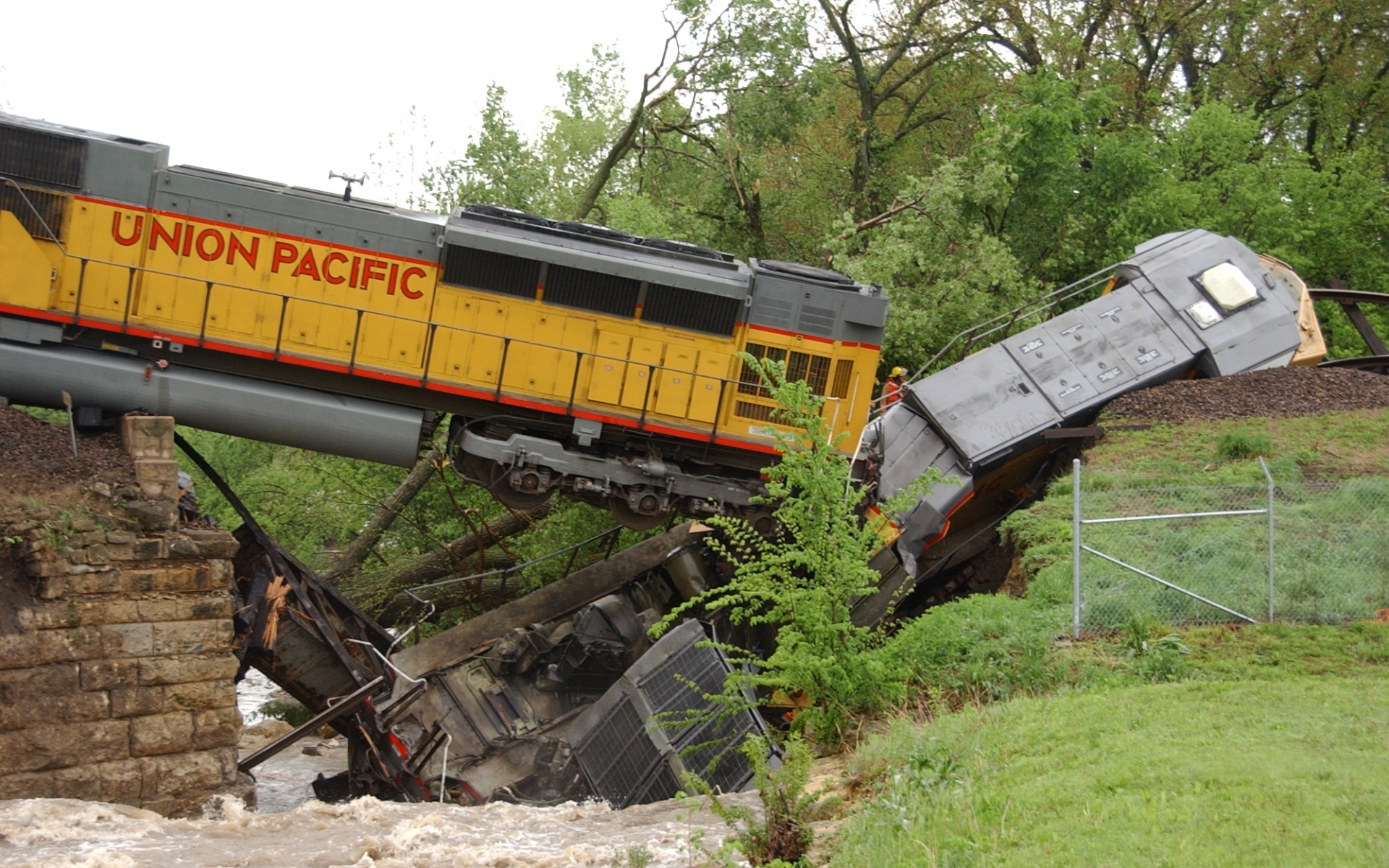 vehicles, Trains, Railroad, Engine, Locomotive, Accident, Wreck ...