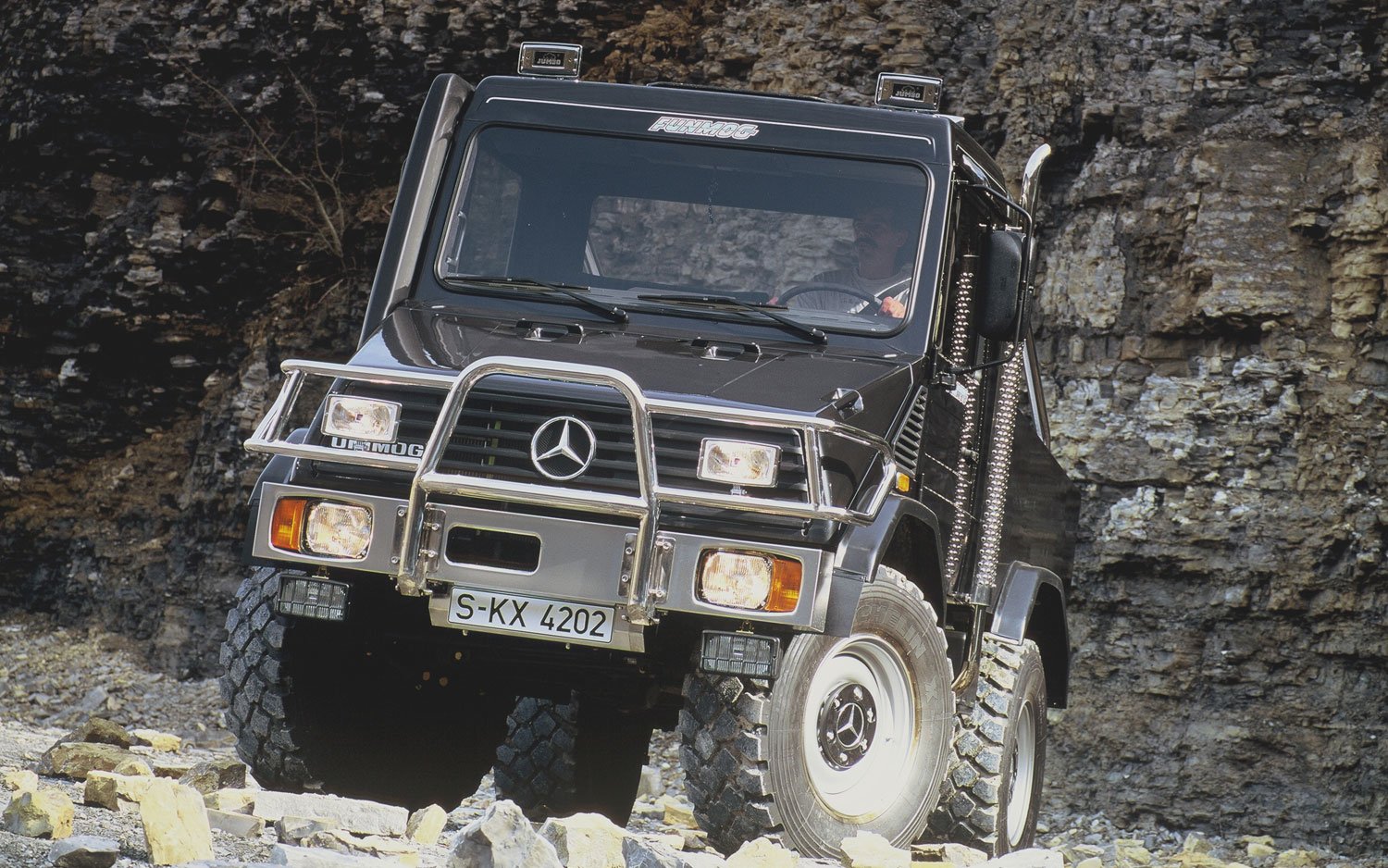mercedes benz unimog front drivers side view Wallpapers HD / Desktop ...