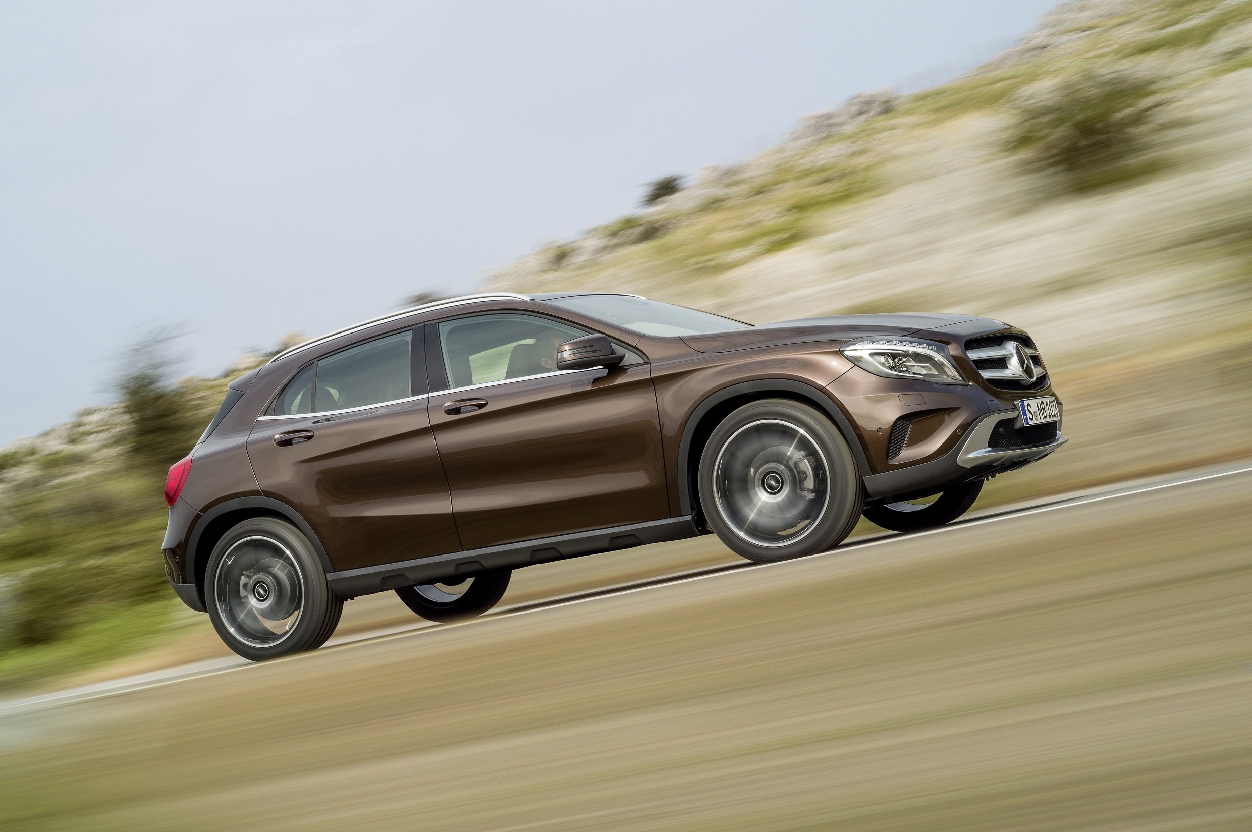 2014 mercedes gla 220 dci Wallpapers HD / Desktop and Mobile Backgrounds