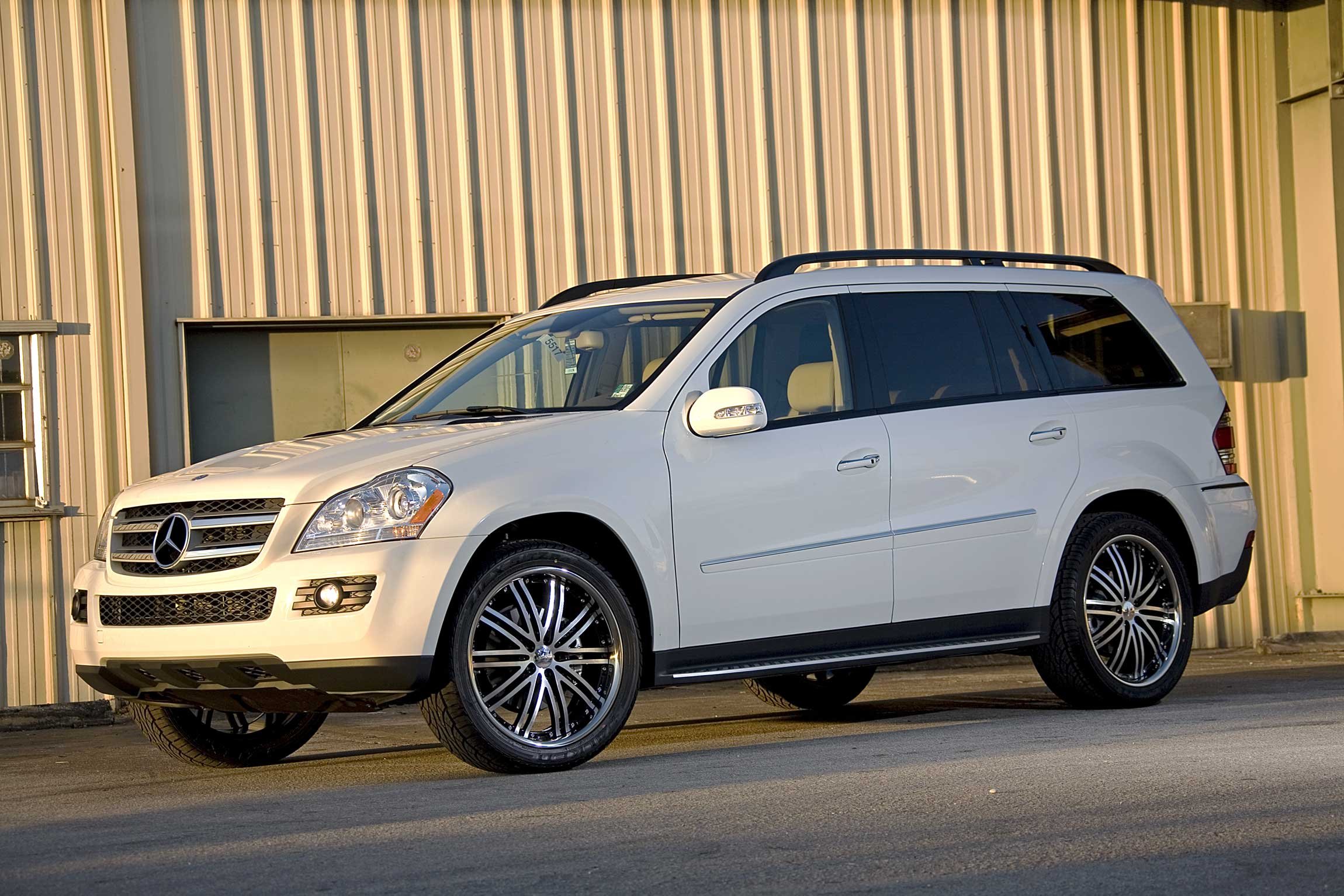 mercedes gl Wallpapers HD / Desktop and Mobile Backgrounds