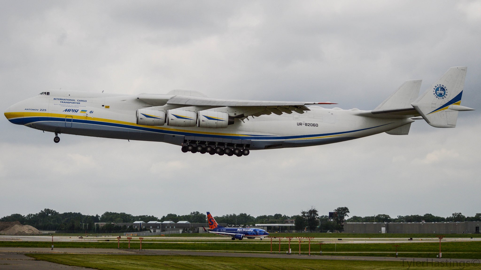 Antonov An 225 Aircrafts Cargo Transport Russia Airplane Images And Antonov An 225 Aircrafts Cargo Transport Russia Airplane Images And