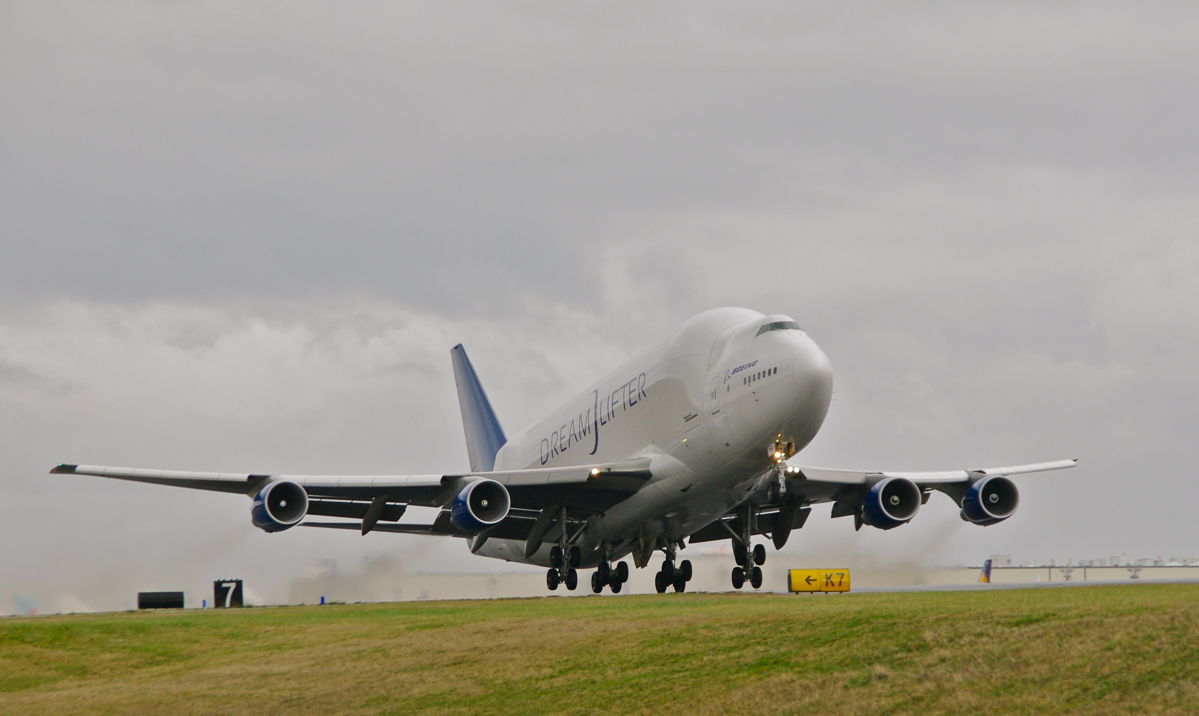 boeing, 747 400, Dreamlifter, Aircrafts, Airliner, Airplane, Beluga ...