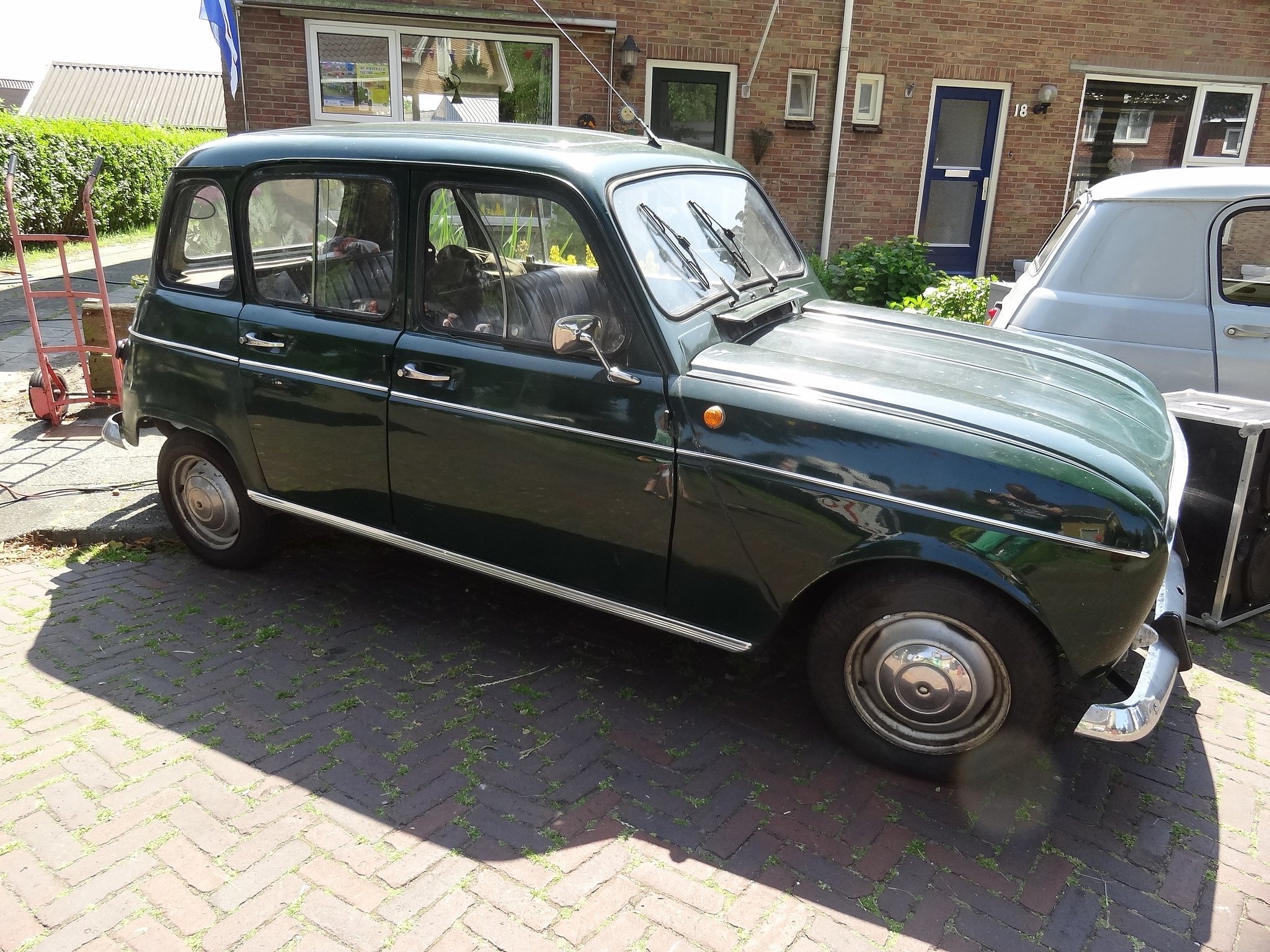 renault, R, 4, 4, L, Classic, Cars, French Wallpapers HD / Desktop and ...