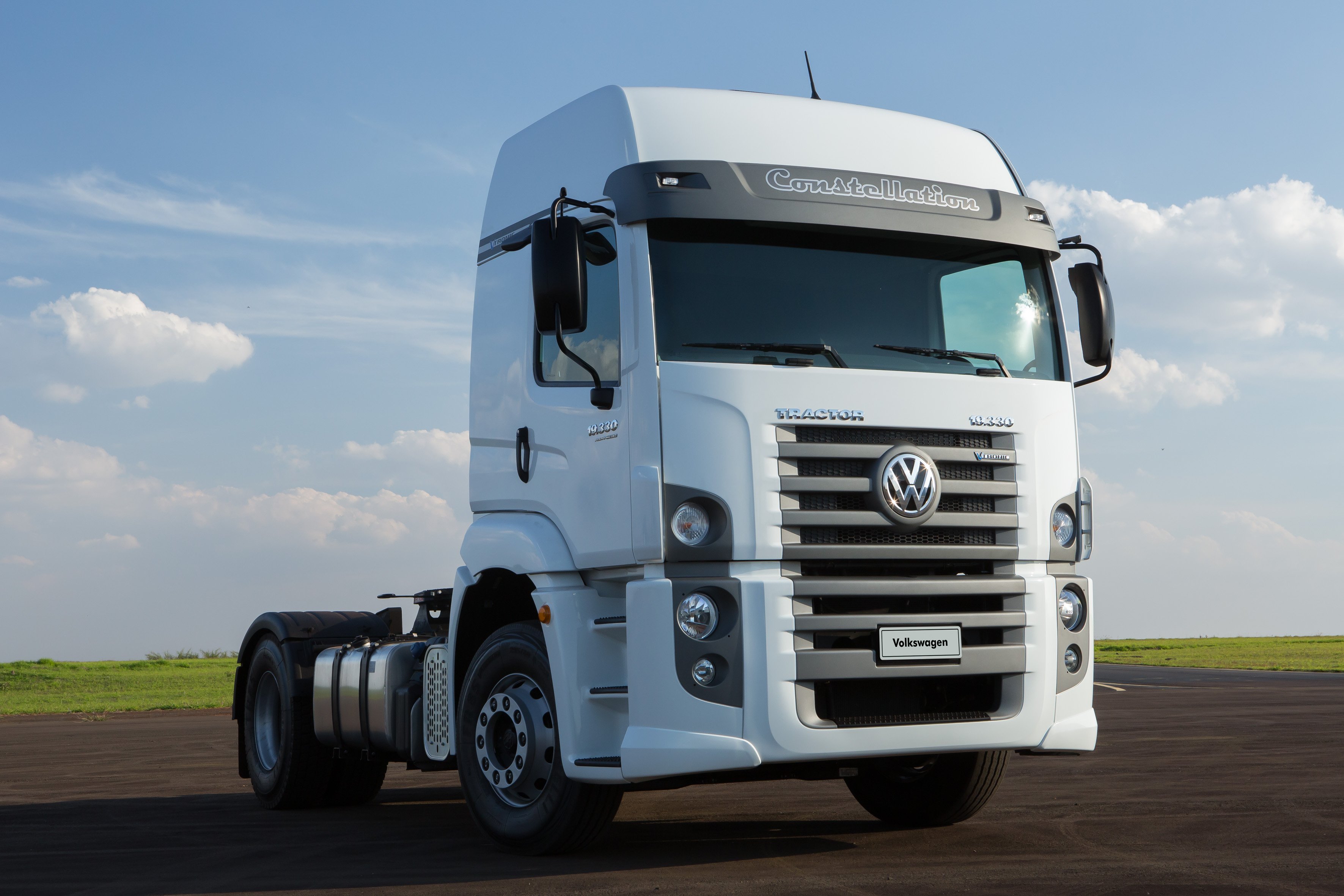 2011, Volkswagen, Constellation, Tractor, 19 330, Semi, Tractor, Truck ...