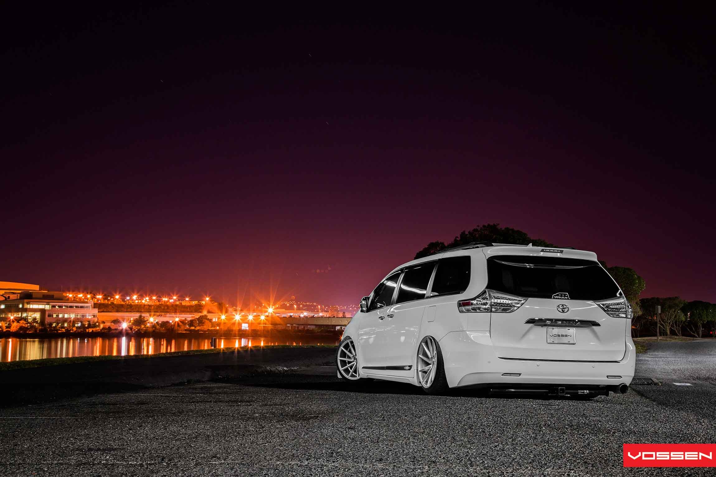 toyota sienna Wallpapers HD / Desktop and Mobile Backgrounds