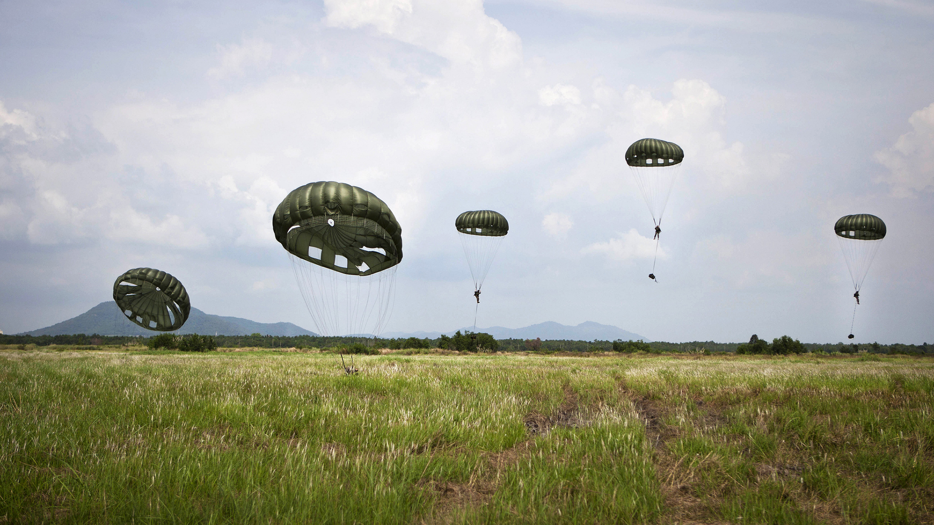 parachute, Soldiers, Paratroopers, Grass, Airbourne, Military ...