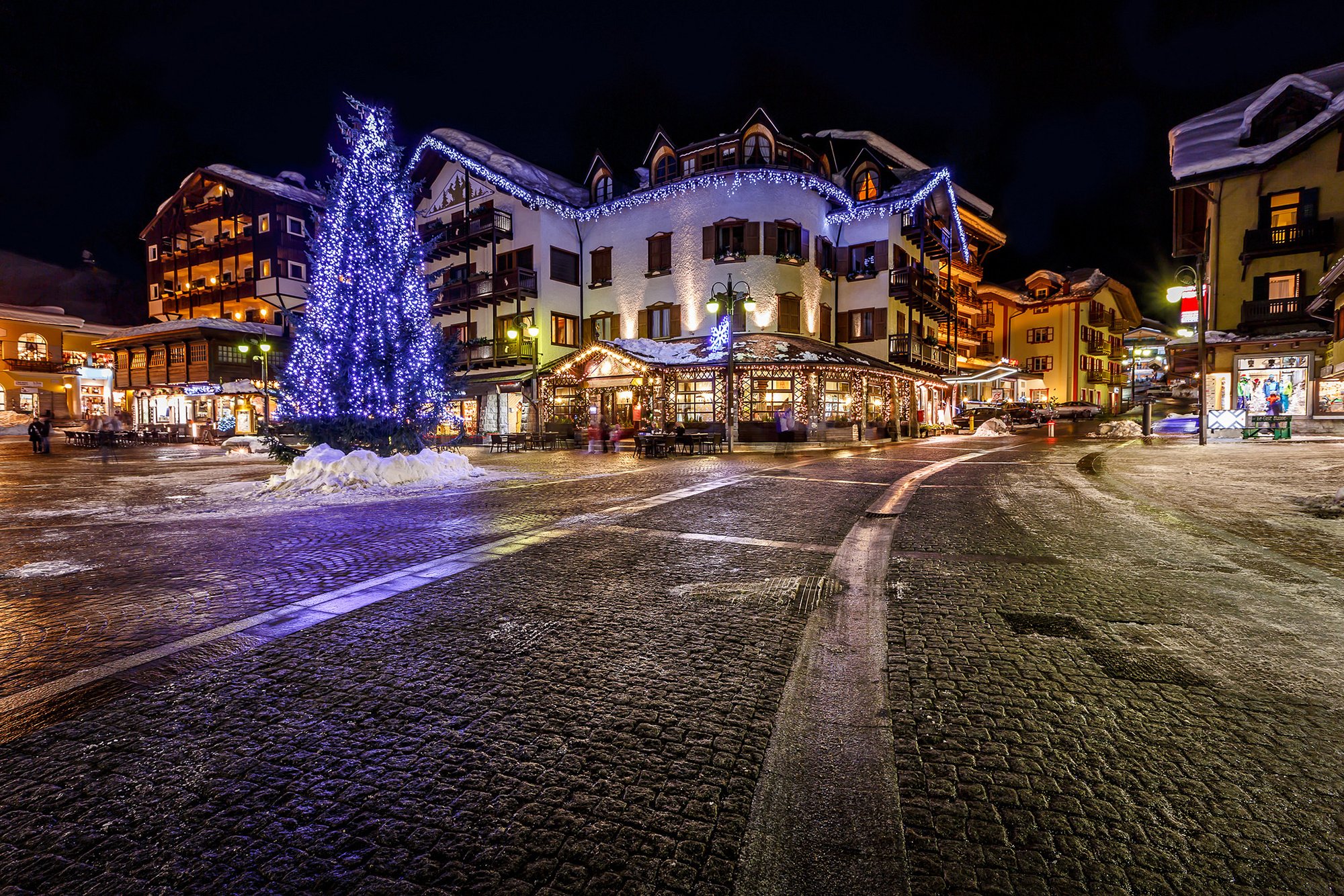 italy, Alps, Italia, Alpi, City, Night, Space, Tree, Garlands, Roads ...
